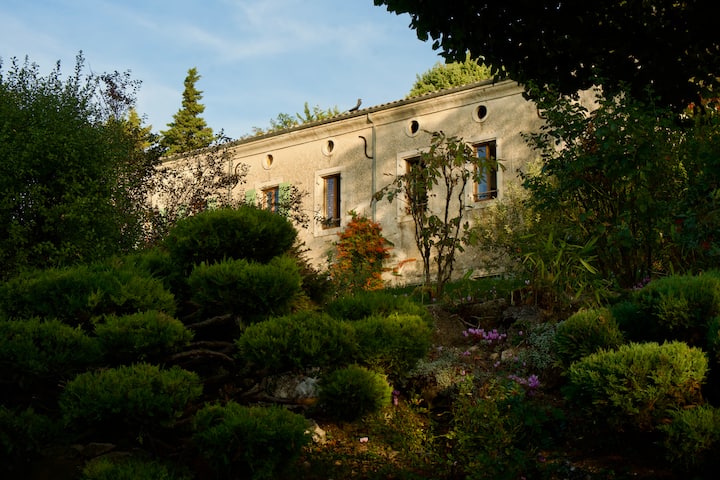 ÉCole Communale Restaurée Avec Style Et éLégance - Drôme