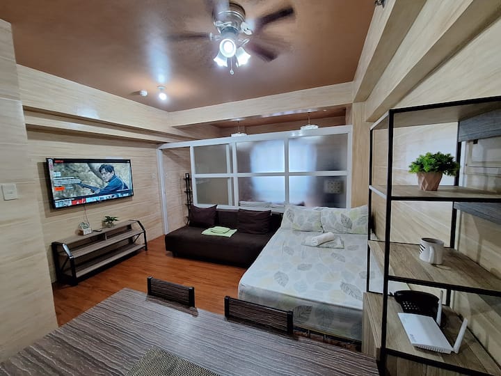 Naya & Darla's Staycation 5 +Netflix+free Swimming - Tagaytay