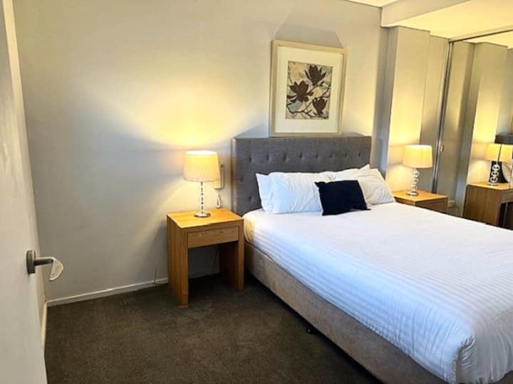 Perfectly Located Crows Nest Apartment C404 - North Sydney
