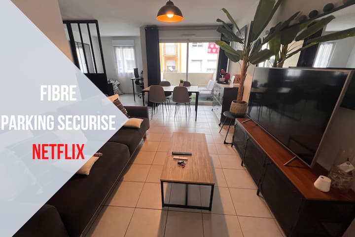 Myindus  Hypercentre  Parking Fibre  Netflix - Sète