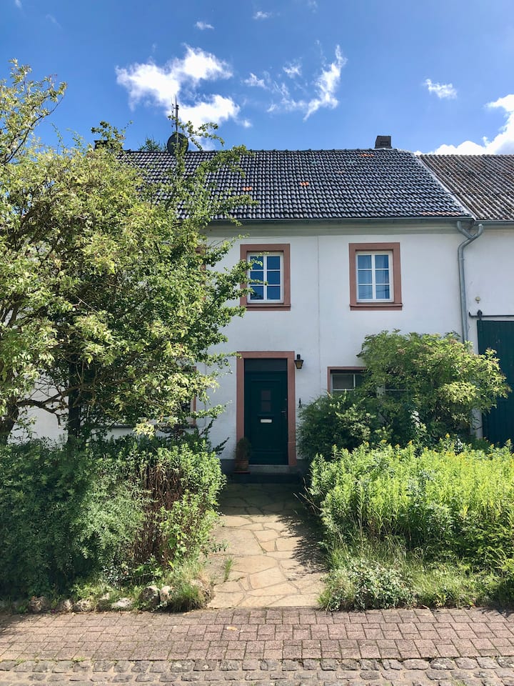 Gemütliches Ferienhaus In Der Vulkaneifel - Blankenheim