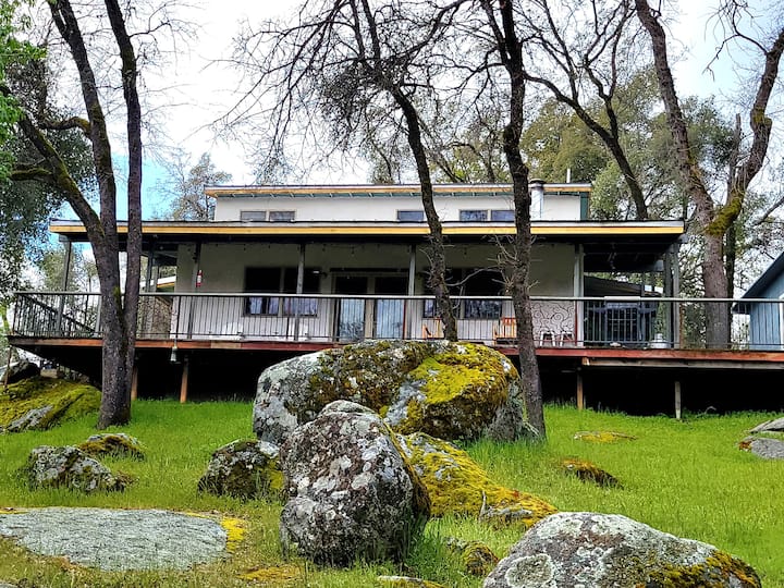 Mossyrock Strawbale Farmhouse Near Yosemite & Town - Mariposa, CA