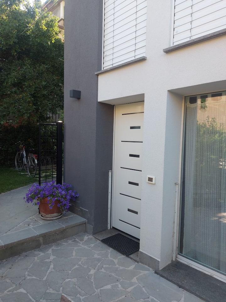 Piano Terra Con Giardino E 3 Camere - Senigallia