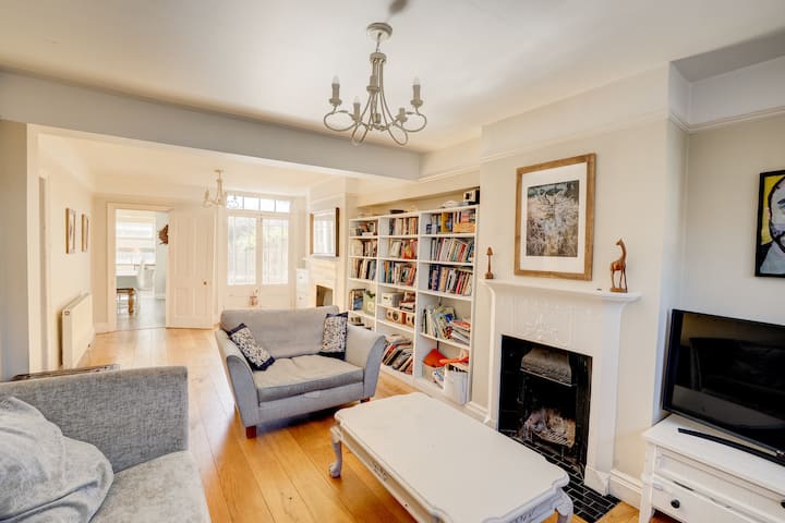 Beautiful Victorian Home In Chiltern Hills Village - Beaconsfield, UK