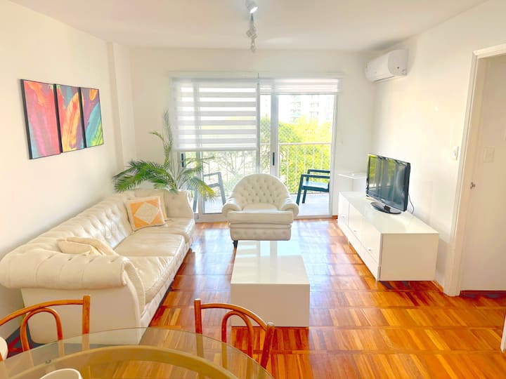 Apartamento Impecable En Barrio Pocitos Nuevo - Montevideo