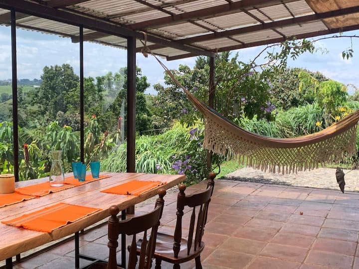 Peaceful Scenic Studio- 30 Day Minimum - Filandia