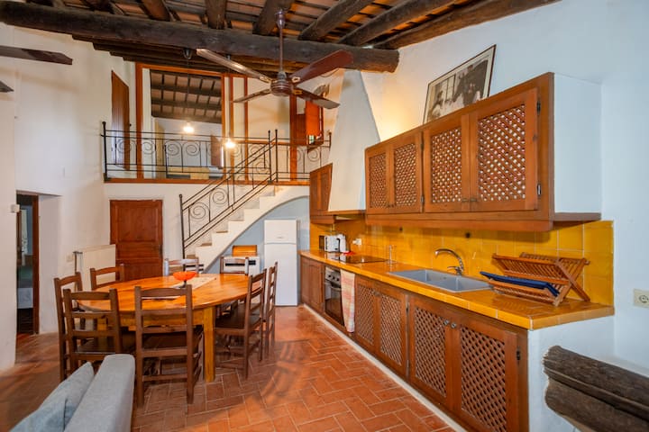 Casa Torre 1-6 Pers. (Max.12 Pers. 6*en Sofá-cama) - Figueres