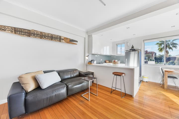 Arts: Spacious And Comfy 1 Bedroom Apartment - Sidney, Australia