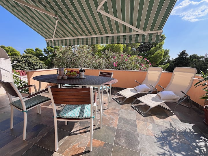 Terrace Apartment Bol - Bol