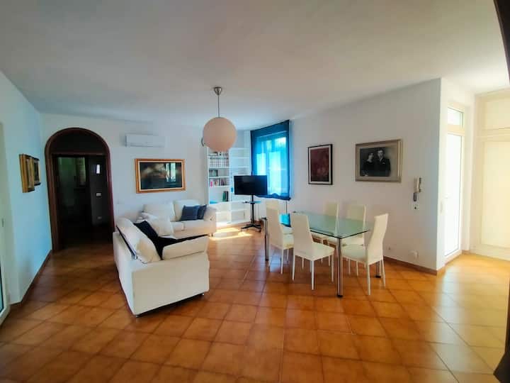 Jolie. Grand Appartement Avec Jardin. Parking Wifi - Lucca