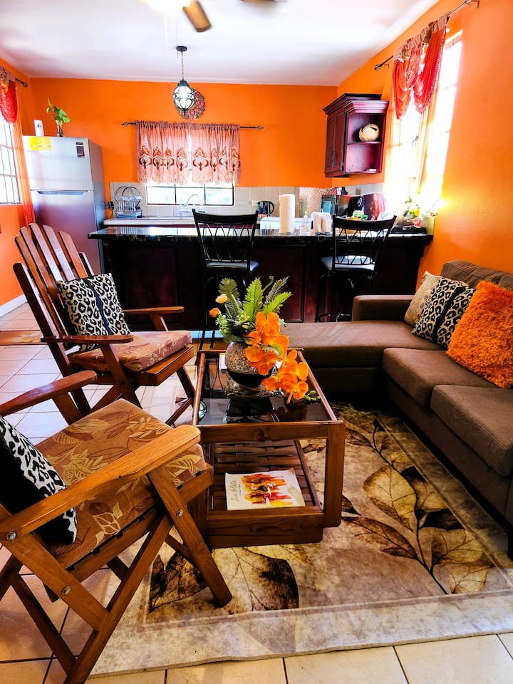 Beautiful Two Bedroom Rental Unit, Parking , Free. - Trinidad and Tobago