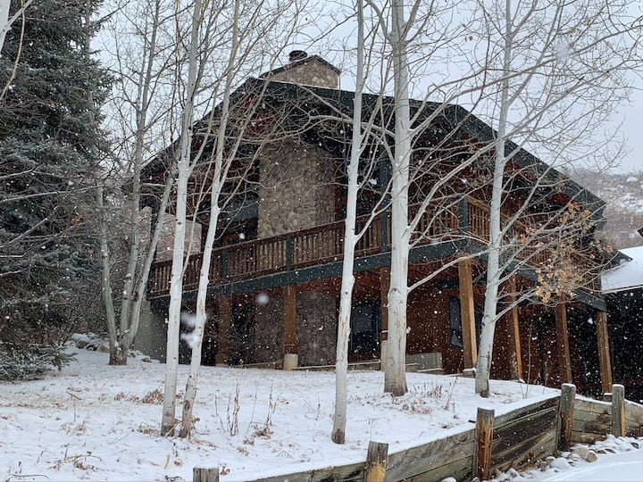 A Mountain Cabin Retreat, Close To The Slopes - Steamboat Springs, CO