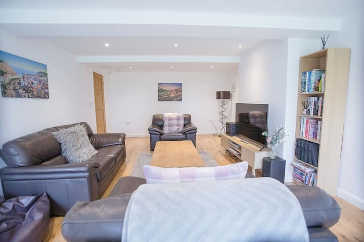 Superb 2 Bedroom  Town Apartment, Quiet Location - 哈羅蓋特