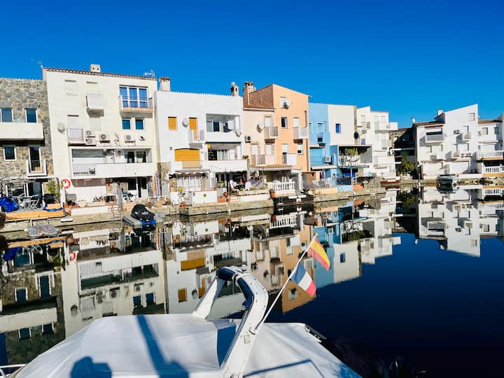 House To The Canal In Empuriabrava - Cadaqués