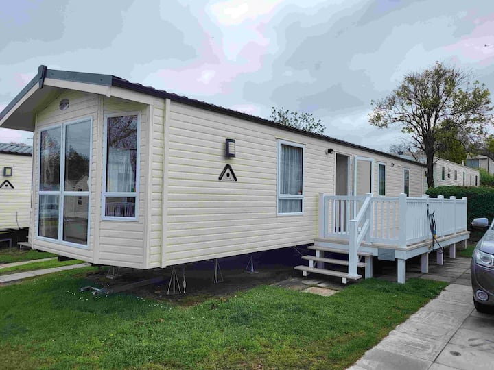 Lily Home Port, Dogs Stay Free + Wifi Rockley Park - Bournemouth