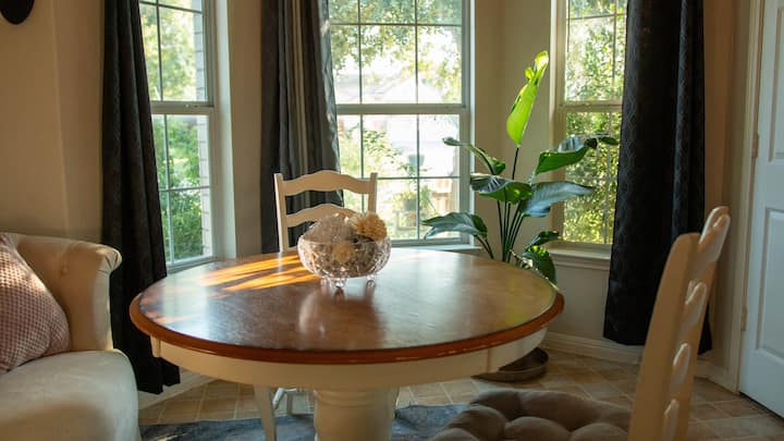 Mojo Dojo Casa - Kyle, TX