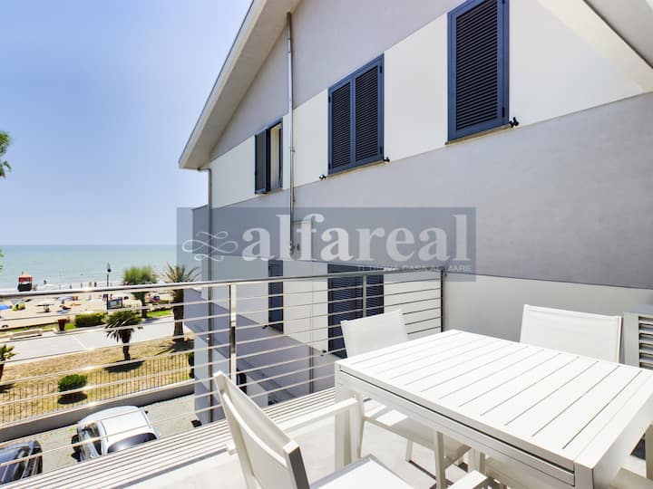 Mayflower, Sea View, Parking, 50m From The Sea - Castiglione della Pescaia