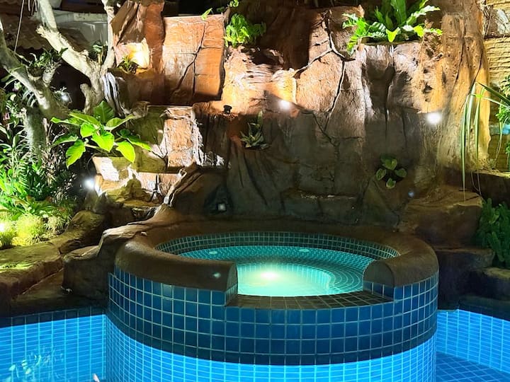 Deluxe Apartment W/t Balcony In Delightful Resort - Pattaya City