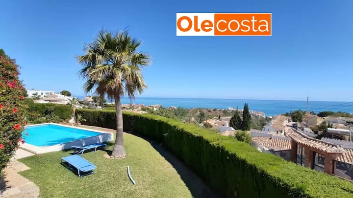 Villa Con Piscina En Torremar. Benalmádena Costa. - Benalmádena