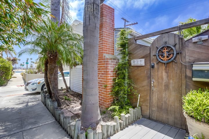 Cozy Beach Cottage In Mid Mission Beach!!! - San Diego, CA