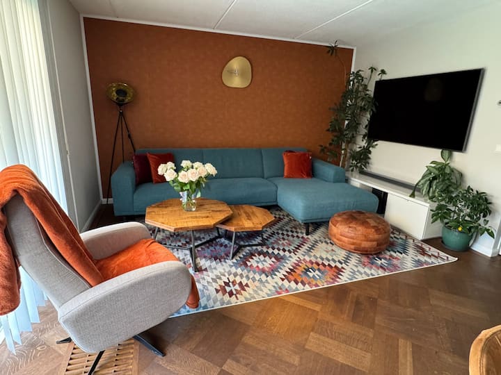 Spacious Modern Family Home With Garden - Flevoland