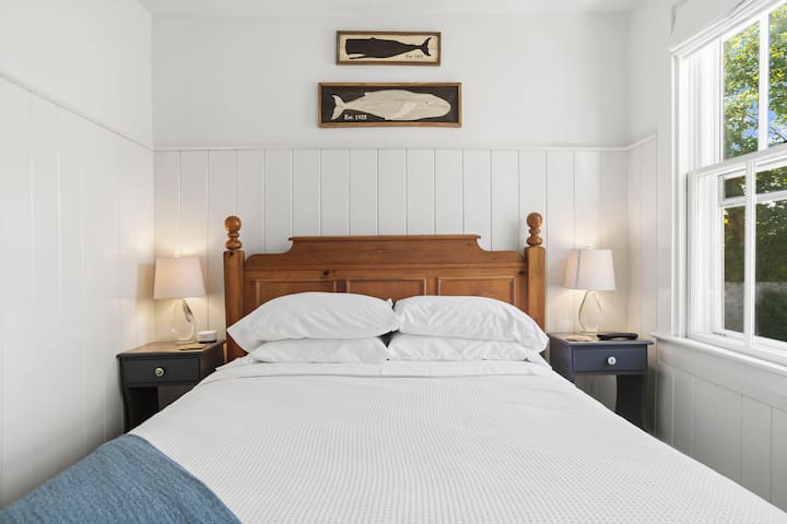 Dionis - Carlisle House - Nantucket