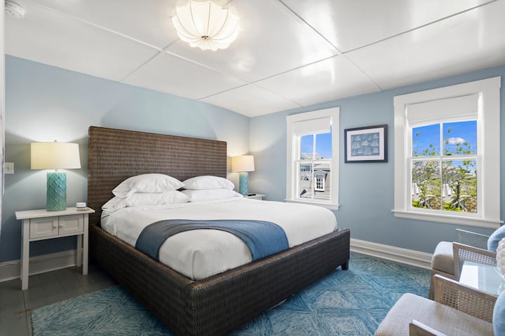 Surfside - Carlisle House - Nantucket, MA