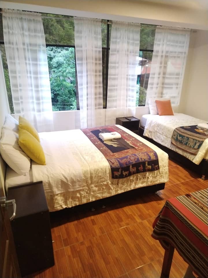 Hostal Veronica Machupicchu. - Aguas Calientes