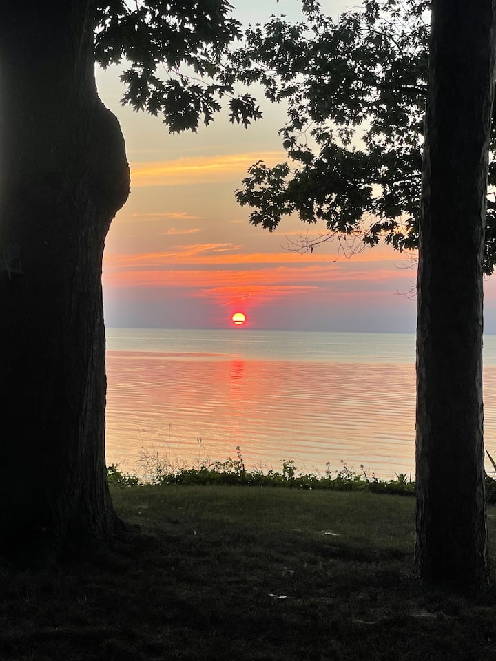 Port Austin Guest Cottage - Dog Friendly - Port Austin, MI