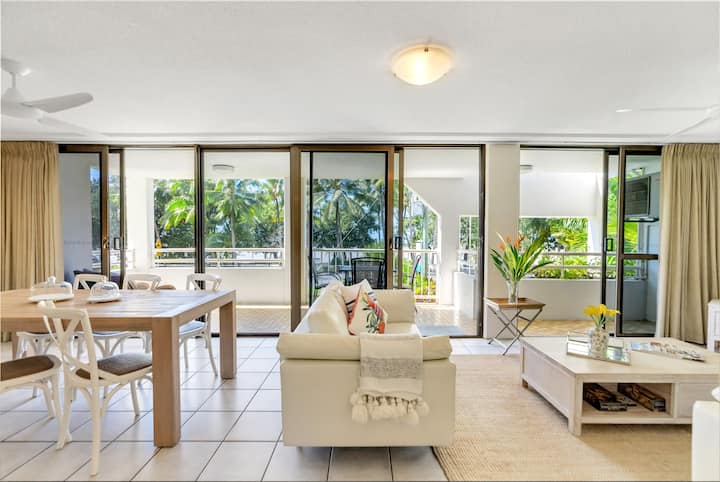 Two Bedroom Ocean View Apartment Clifton Beach - Clifton Beach