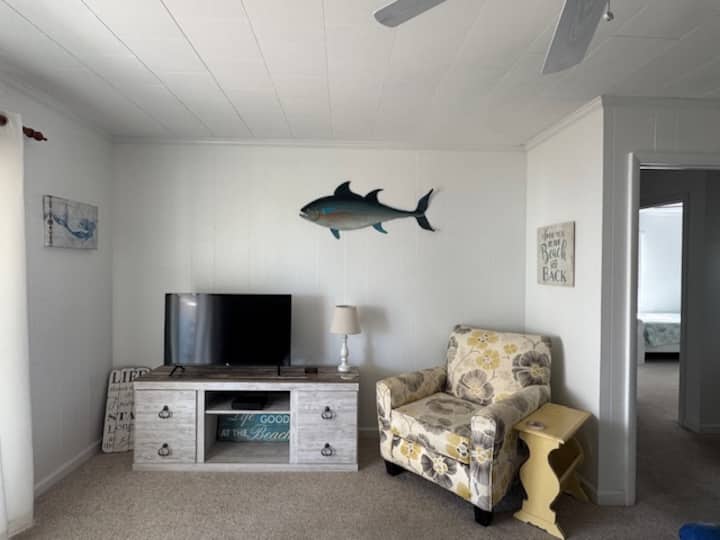 Cozy Beach Getaway With A View! - Emerald Isle, NC
