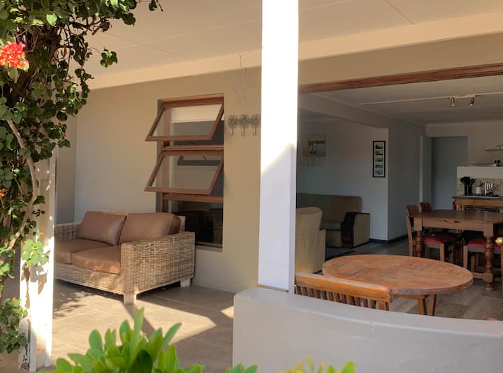 Elands Bay Guesthouse - Downstairs Annex - Elands Bay