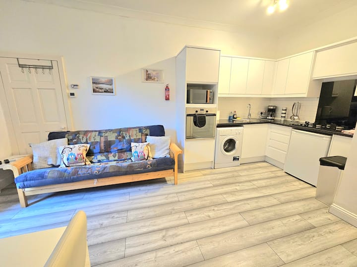 Beautiful Travelers Apartment - Salmond Place - Edinburgh
