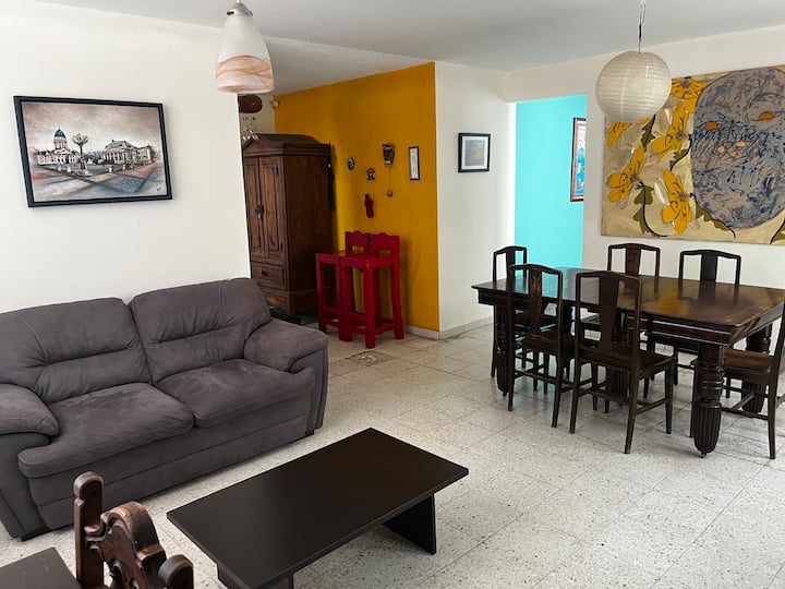 Casa Bonita Y Tranquila En Excelente Ubicación - San Luis Potosí