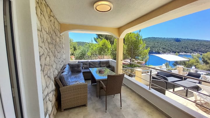 Sesula Bay Resort- Apartment A4 - Maslinica