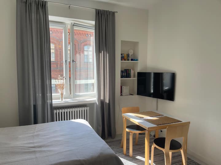 A Delightful Studio In Downtown Helsinki (Kamppi) - Helsinki