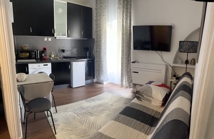 Nice 2-room Apartment Off The Beach - 빌르프헝슈-슈흐-메흐