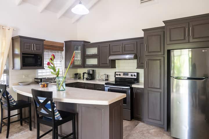 Greenways Rendezvous - One Bedroom Cottage - Bridgetown