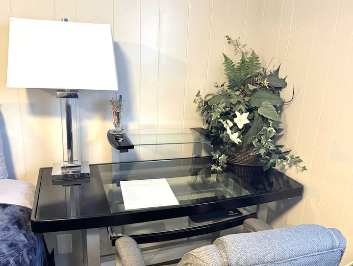 Clean Studio - Beautiful & Quiet Neighborhood - Corvallis, OR