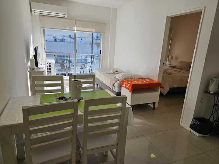 Bright One Bedr Apt W/balcony @ Congreso Area - Buenos Aires