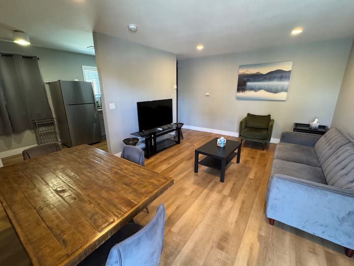*Private, Modern, 1 Bedroom Apt In Silicon Valley* - San Jose, CA