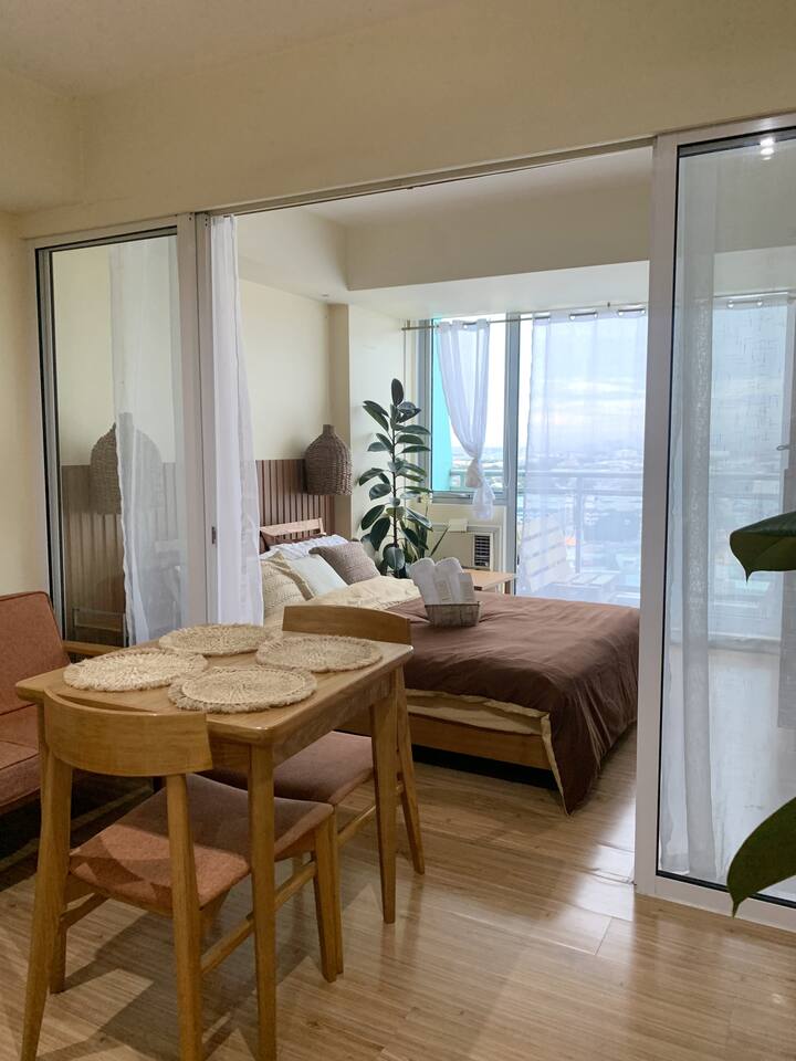 Near Int'l Airport! Hispeedwifi &Beach - Parañaque