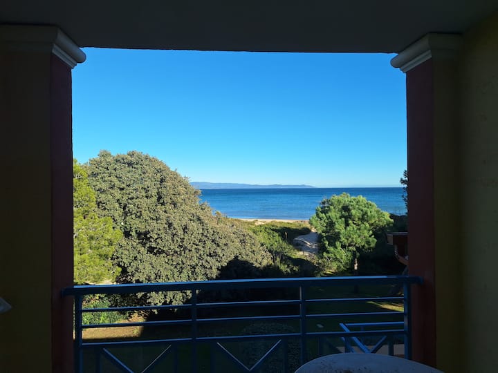 T2 Vue Mer -(3/4p) Piscine - 
Giens /La Badine - - Plage de l'Almanarre