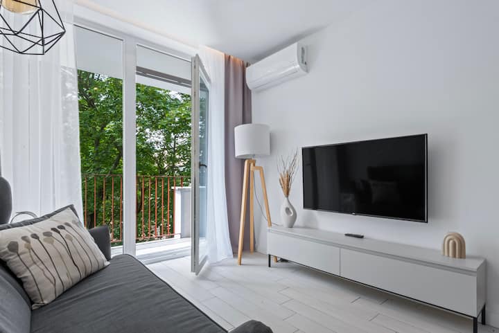 Fabulous Apartment Near Old Town And Metro Station - Varsovia