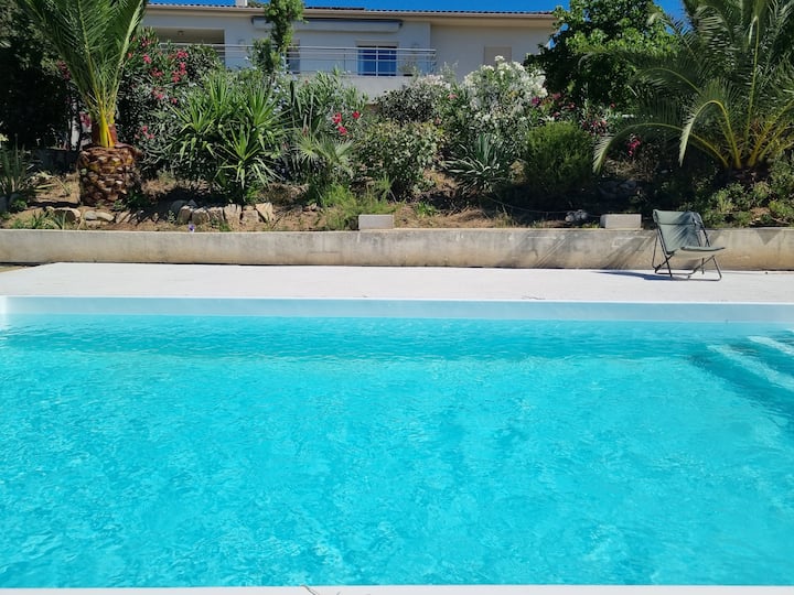 T2, Rez De Villa Au Calme, à La Campagne, Piscine. - Alata