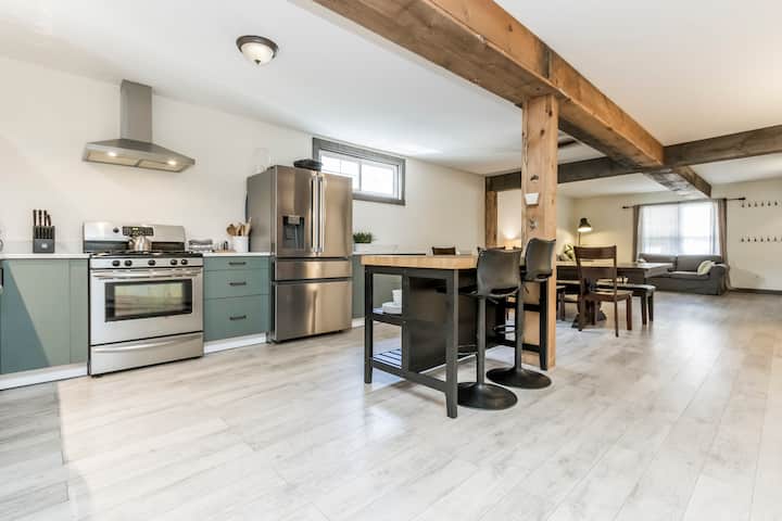 6 Bedroom Loft Style Beach House In Old Orchard - Old Orchard Beach, ME