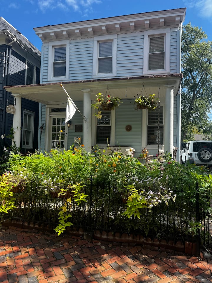 Walk To Everything | Historic Art’s District - Annapolis, MD