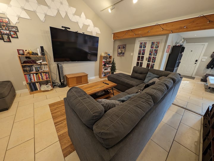 Large Corner House Near The Domain - Austin, TX