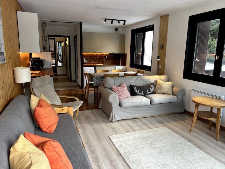 Large 2 Room Apartment Centrally Located In Châtel - Monthey
