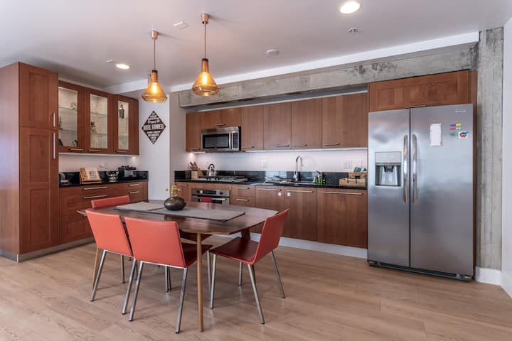 Upscale Downtown La 2bed/2bath Loft W/ 3 Balconies - Los Ángeles, CA